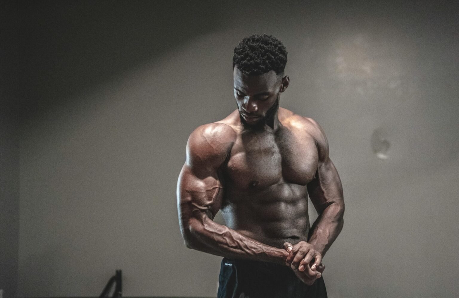 The Ultimate Guide to Achieving a Six-Pack for Men: 12 Essential Tips ...